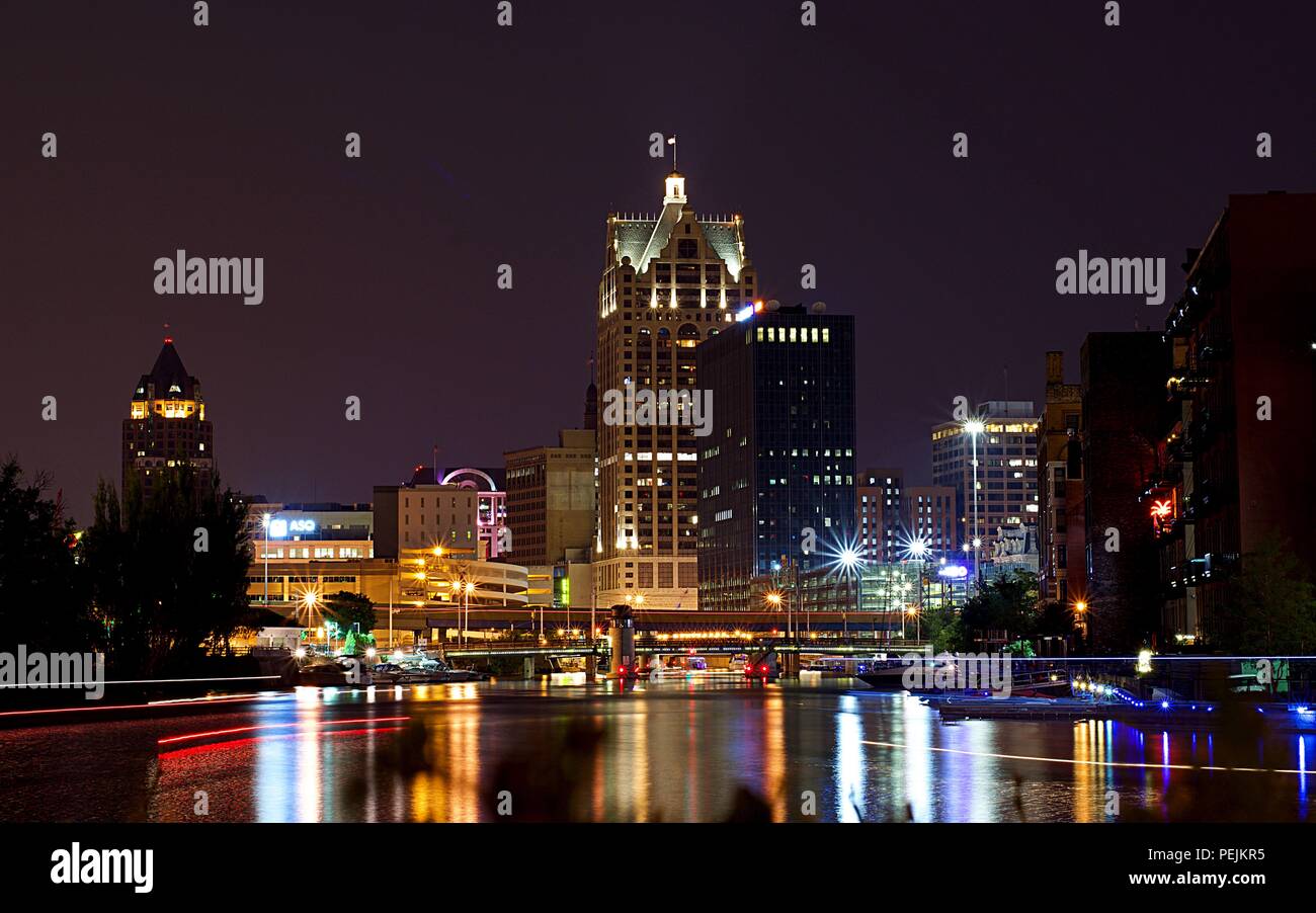 Milwaukee river hi-res stock photography and images - Alamy