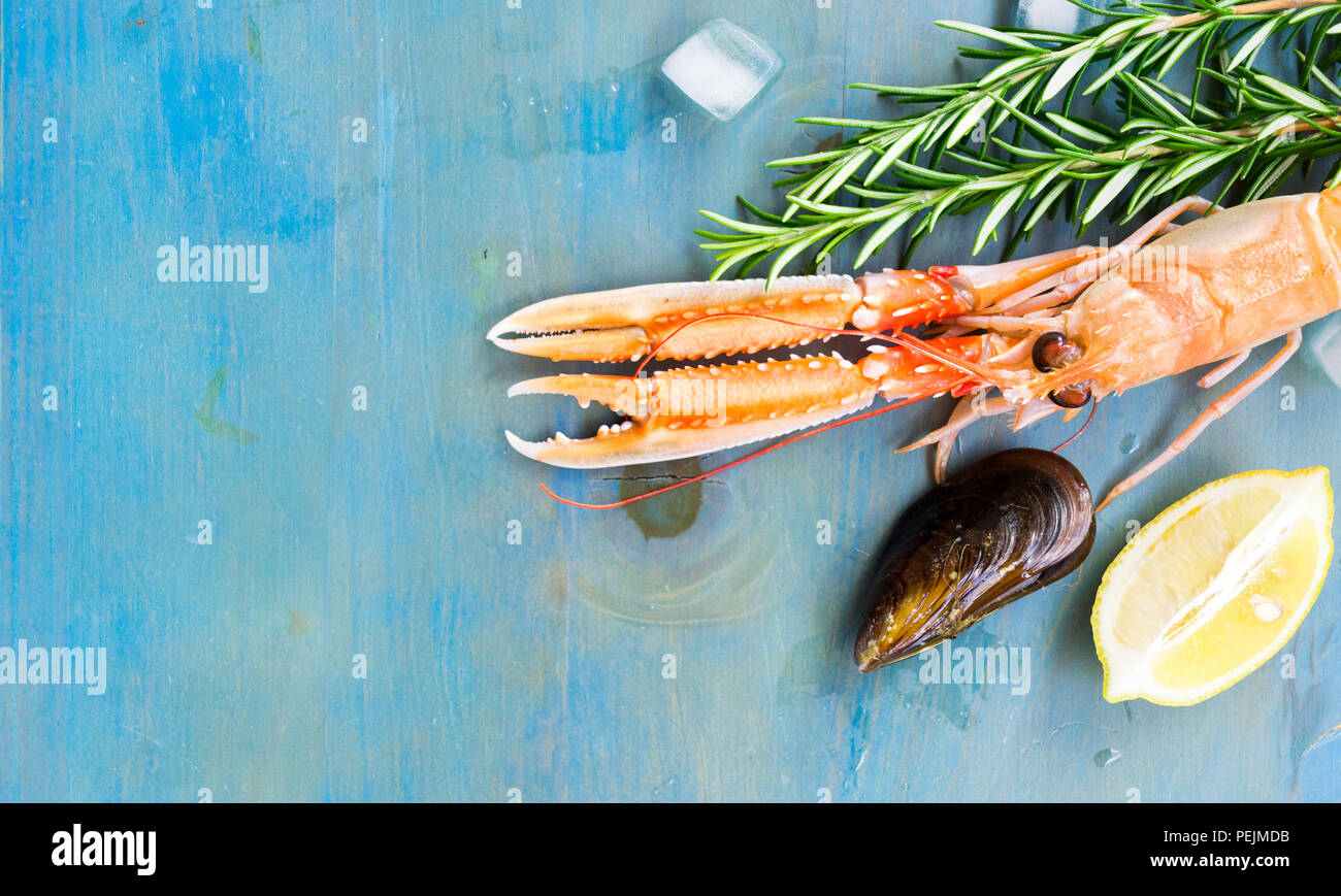 Seafood platter oysters shrimp hi-res stock photography and images - Alamy