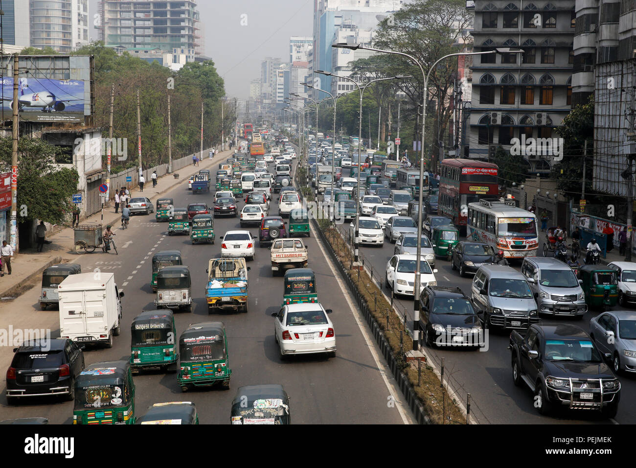 Heavy traffic on the Kazi Nazrul Islam Avenue in Dhaka, Bangladesh ...