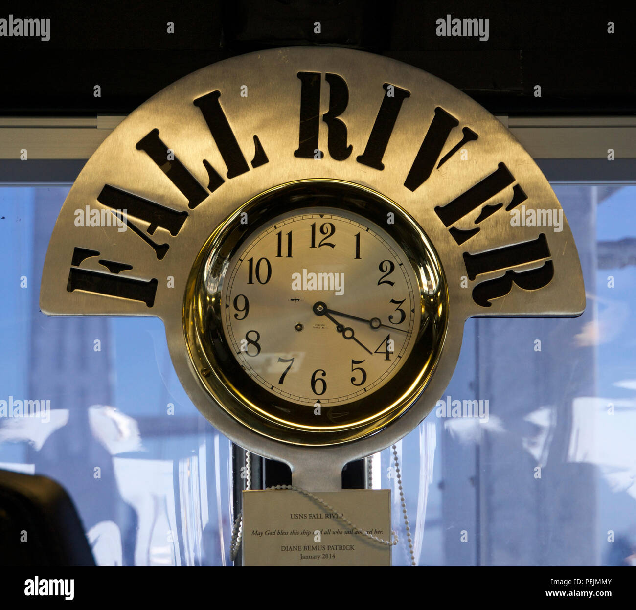 SAN DIEGO (Dec. 3, 2015) The ship’s clock on the bridge of USNS Fall ...