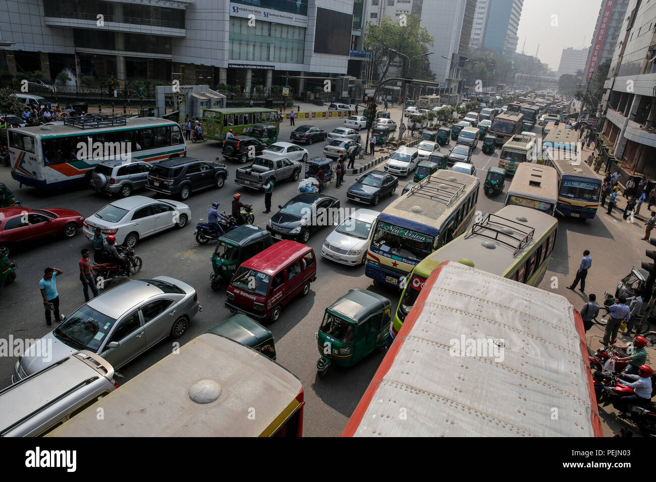 Heavy traffic on the Kazi Nazrul Islam Avenue in Dhaka, Bangladesh ...