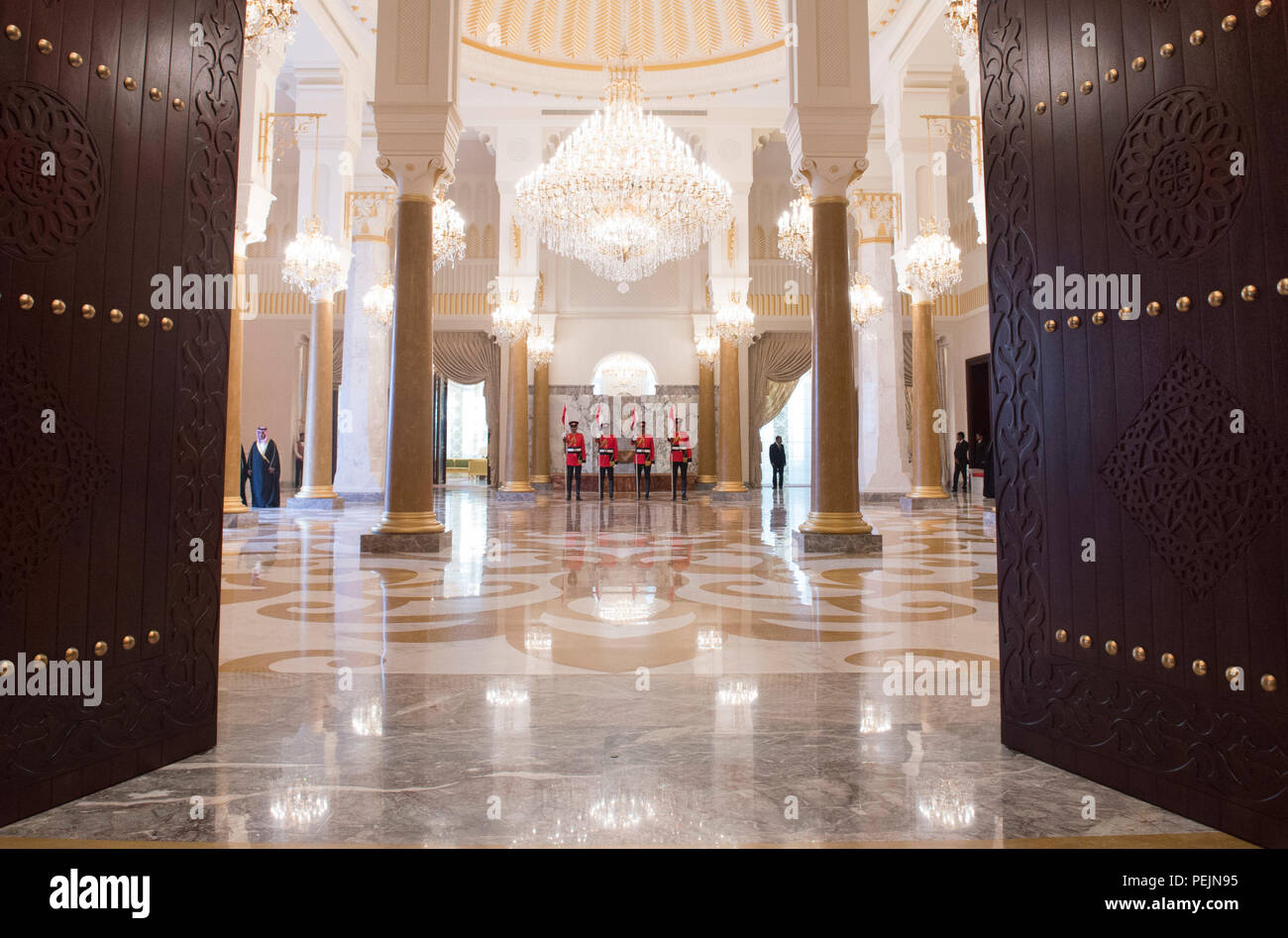 Bahrain honor guard at the King's palace in Bahrain, Dec. 7, 2015. (DoD ...