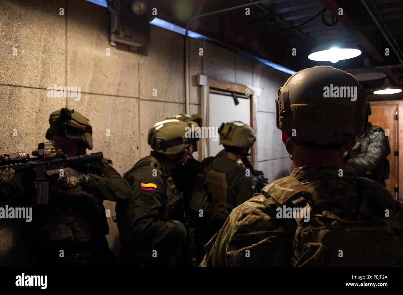 Green Berets assigned to the 7th Special Forces Group (Airborne ...
