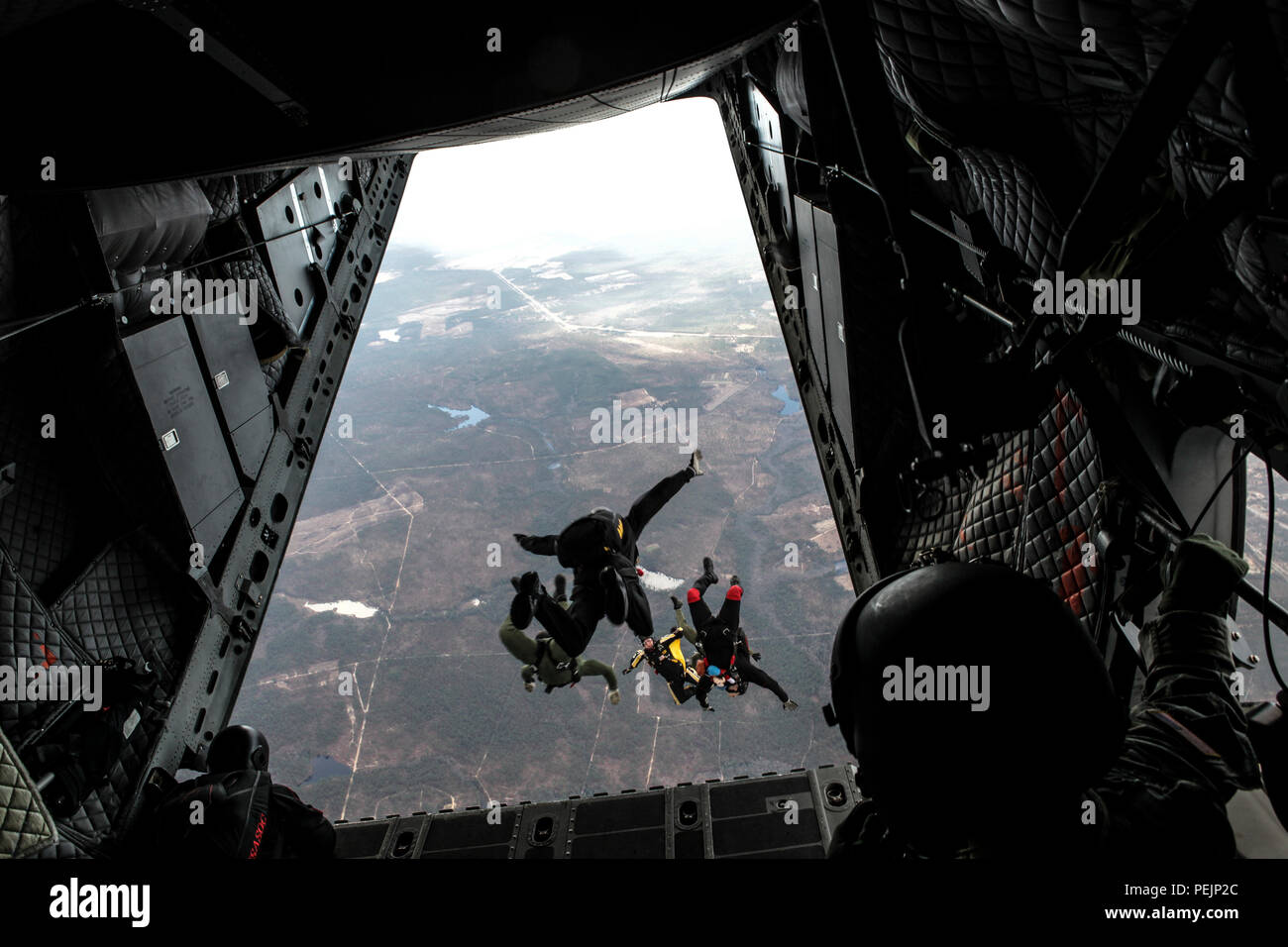 U.S. Army Special Operations Command Parachute Team "Black Daggers", U ...