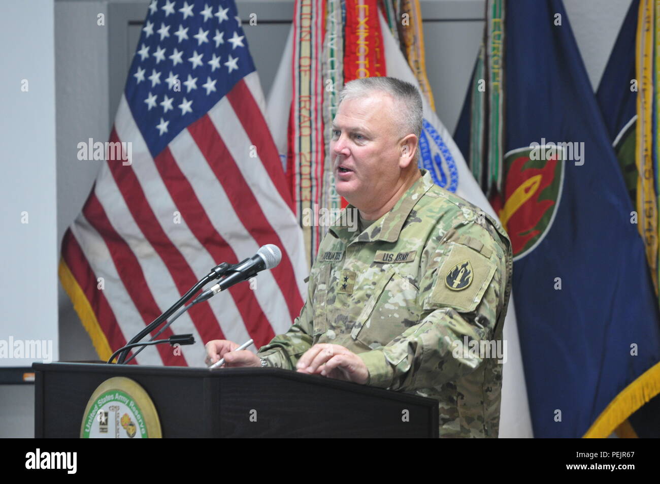 Maj gen peter lennon hi-res stock photography and images - Alamy