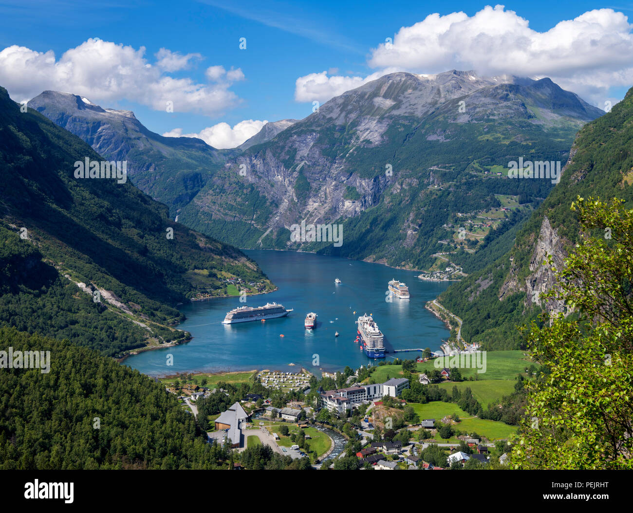 Pueblo De Geiranger En Noruega 13 Best Things To Do In Geiranger + 1