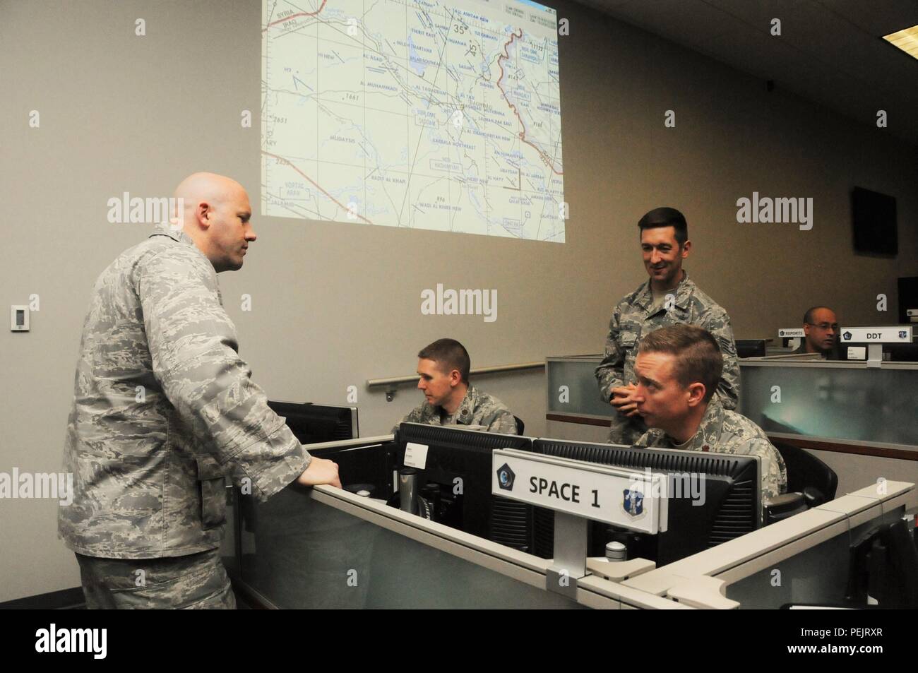 83d fighter wing hi-res stock photography and images - Alamy