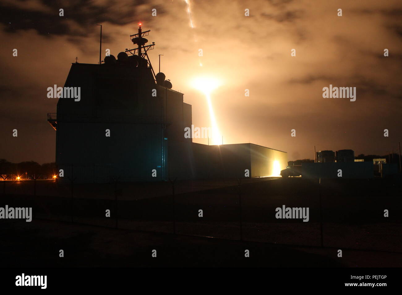 Standard missile sm 3 block ib threat hi-res stock photography and ...