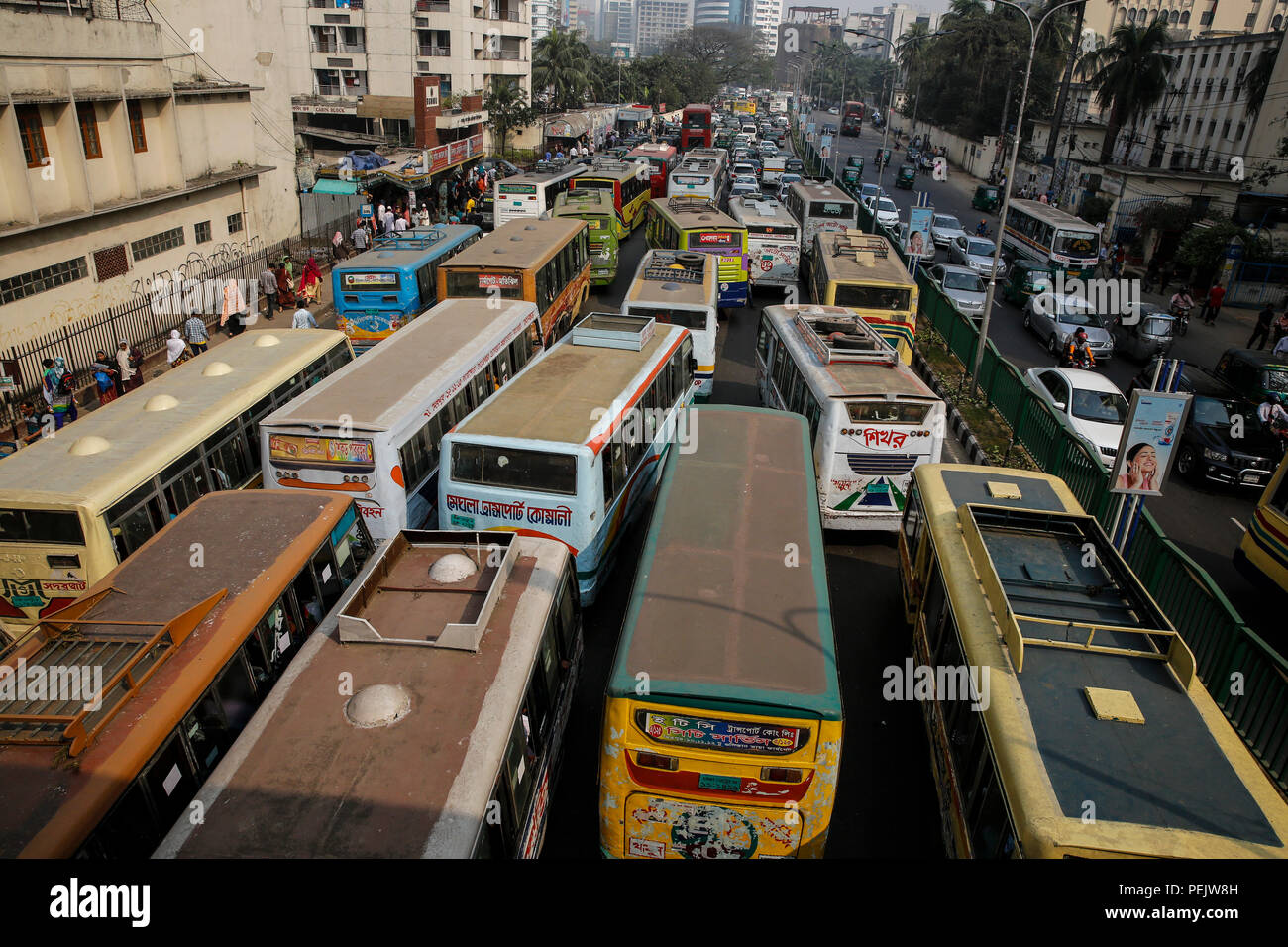 The Kazi Nazrul Islam Avenue at Shahbagh in Dhaka is clogged with ...