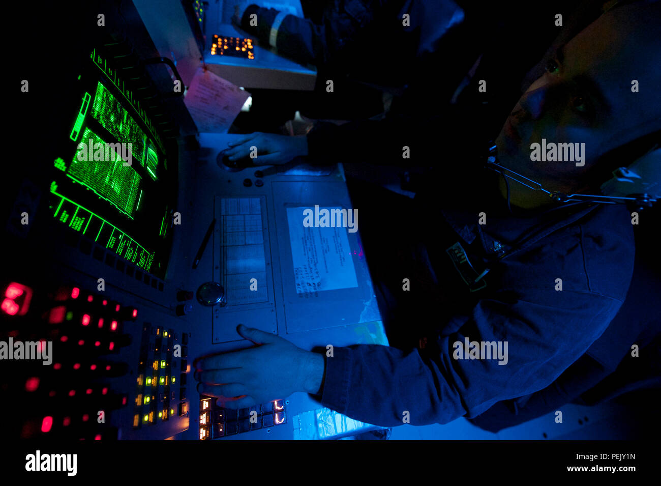 151206-N-FP878-197 MEDITERRANEAN SEA (Dec. 6, 2015). Sonar Technician ...