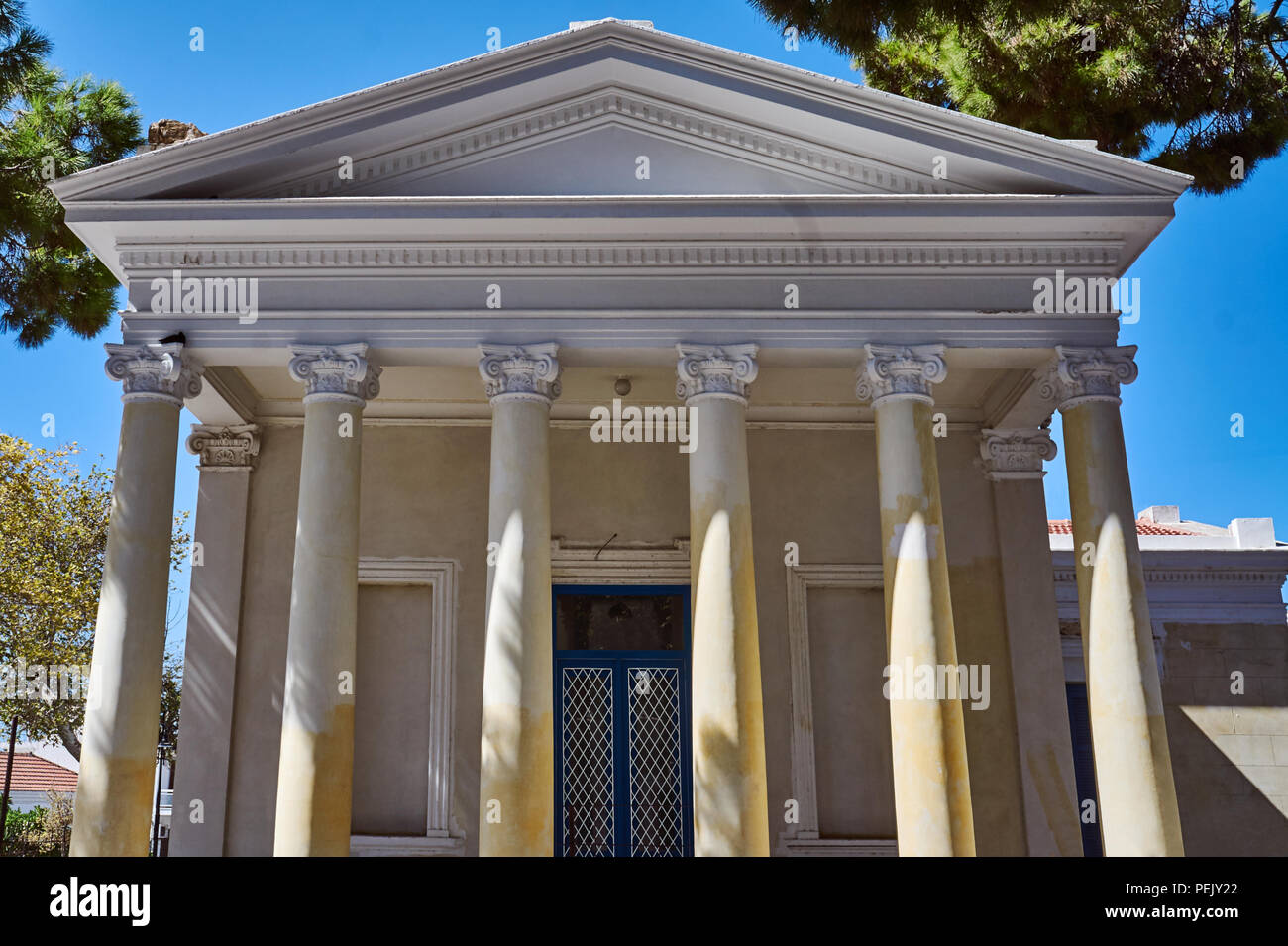 Greek fronton hi-res stock photography and images - Alamy