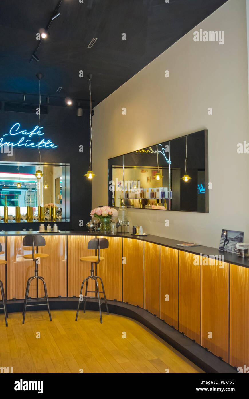 France cafe inside hi-res stock photography and images - Alamy
