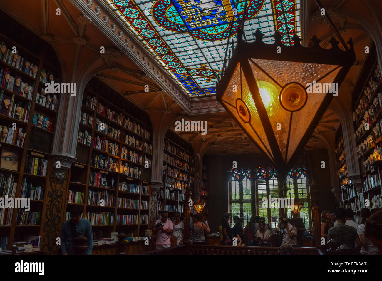 Bookshop history shelves hi-res stock photography and images - Alamy