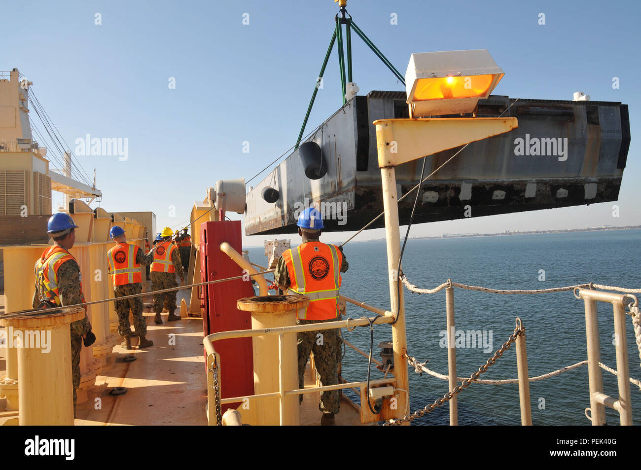 151208-N-ZZ999-034 NEWPORT NEWS, Va. (Dec. 8, 2015) - Sailors from Navy ...