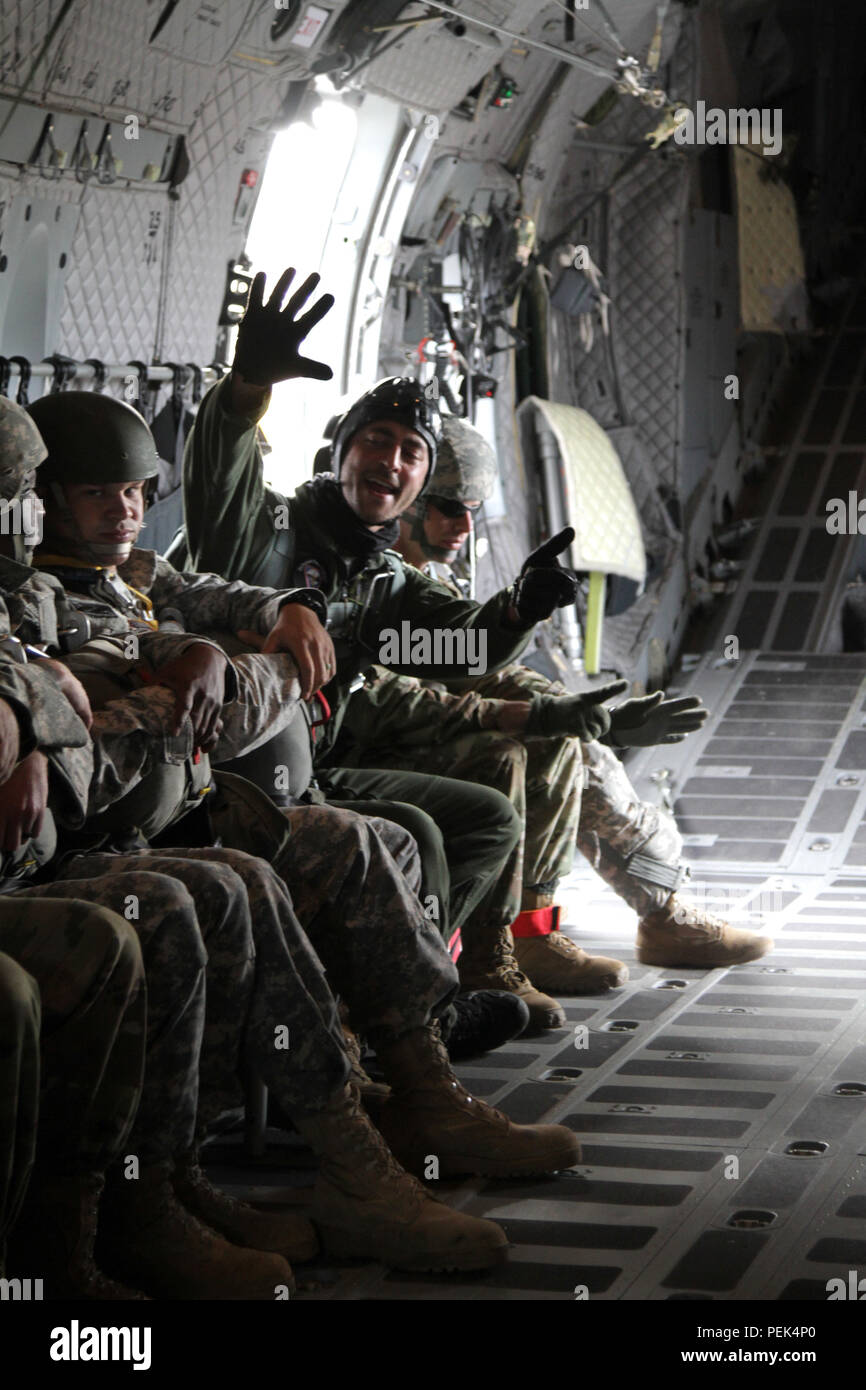 Dutch Jumpmaster Sgt. 1st Class Björn Oehlers signals six minutes until ...