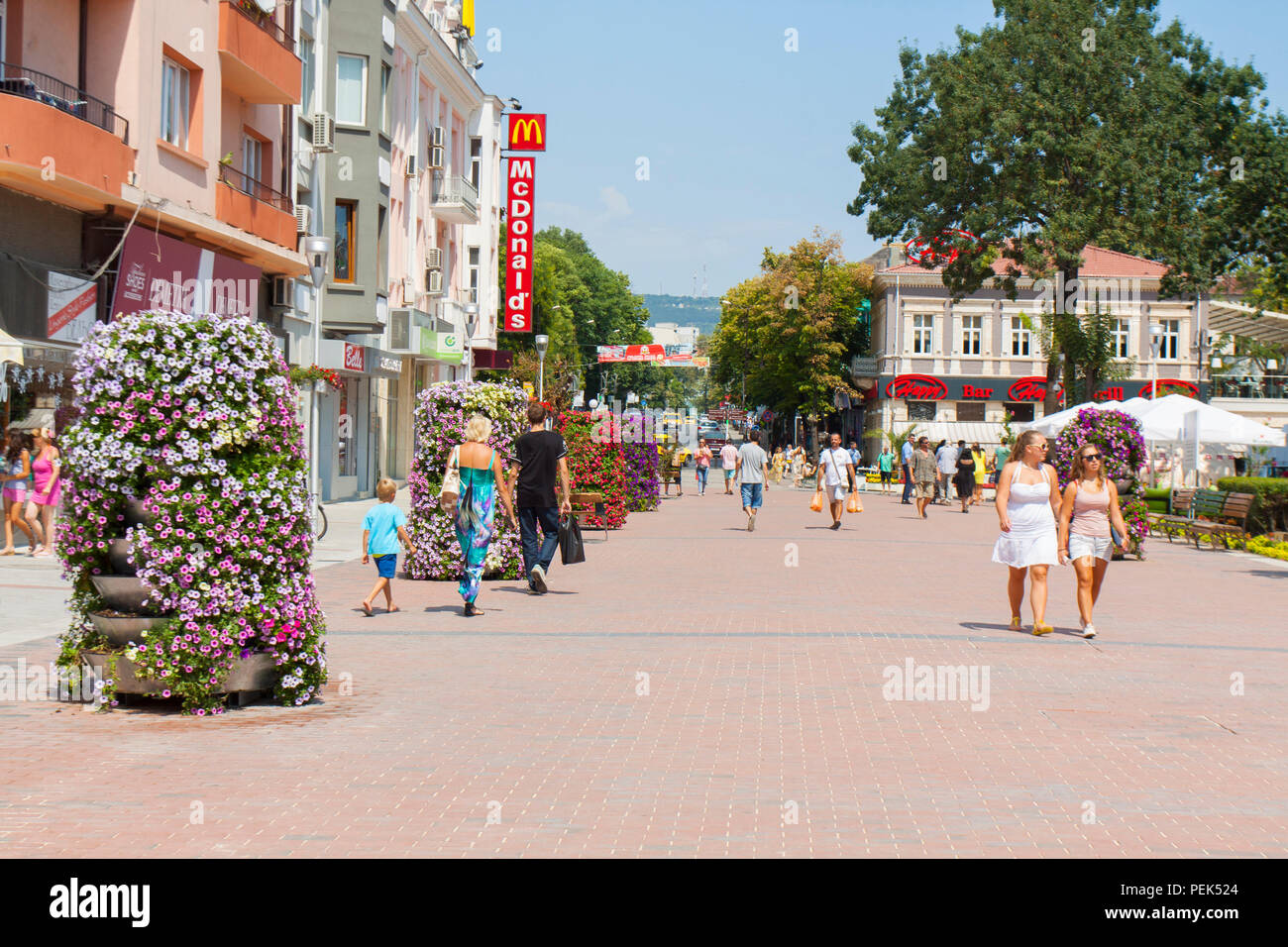 Knyaz Boris I boulevard - main touristic street in city centre, Varna ...
