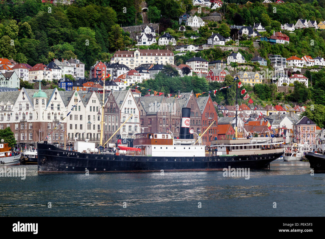 Bryggen i bergen hi-res stock photography and images - Alamy