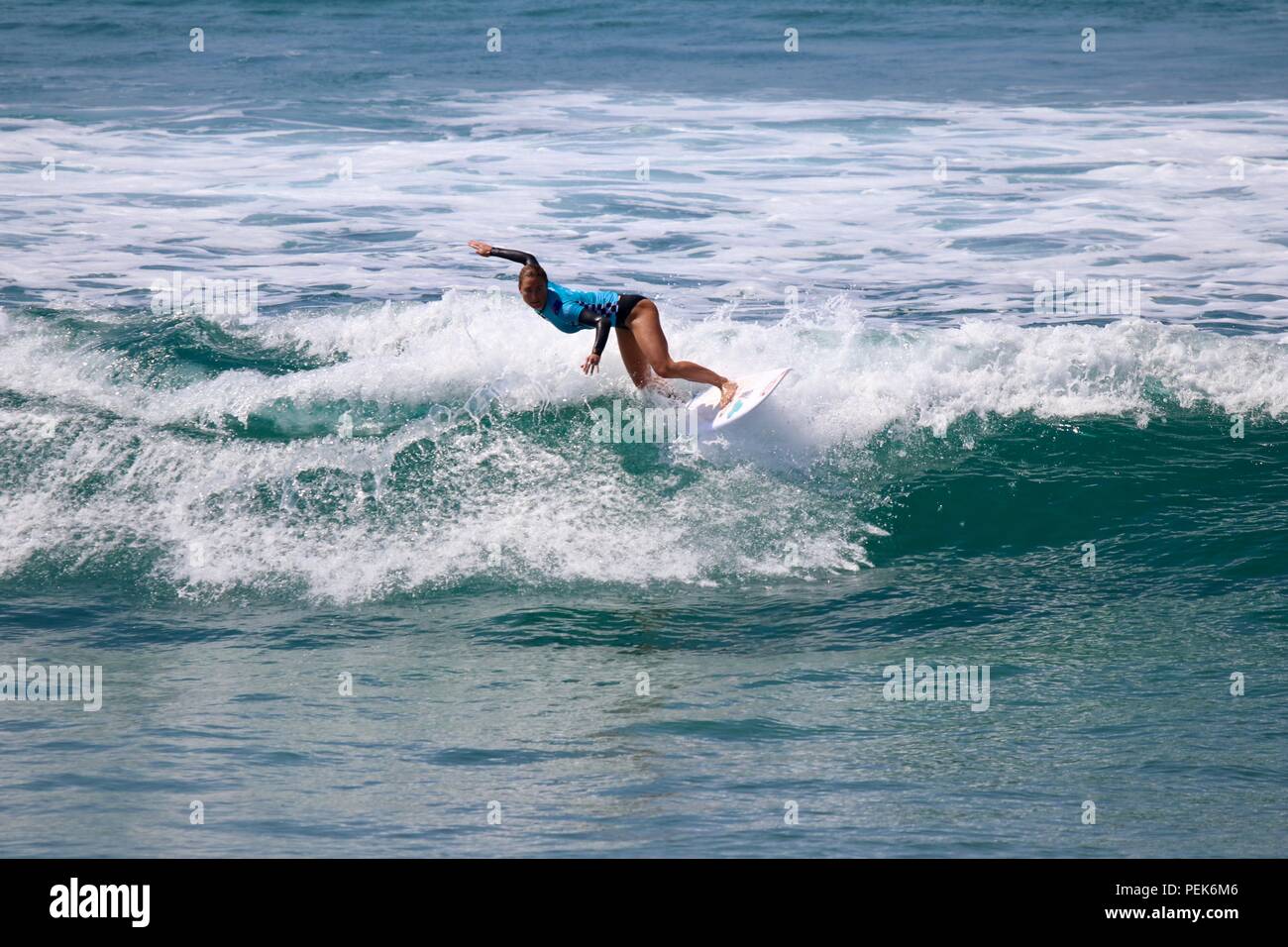 Nikki Van Dijk competing in the us open of surfing 2018 Stock Photo - Alamy
