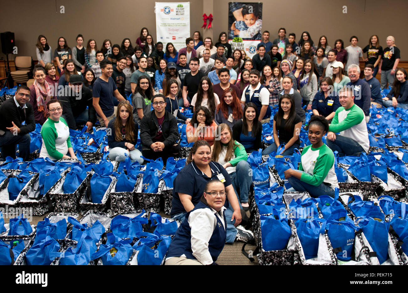 Better opportunity for single soldiers hi-res stock photography and ...