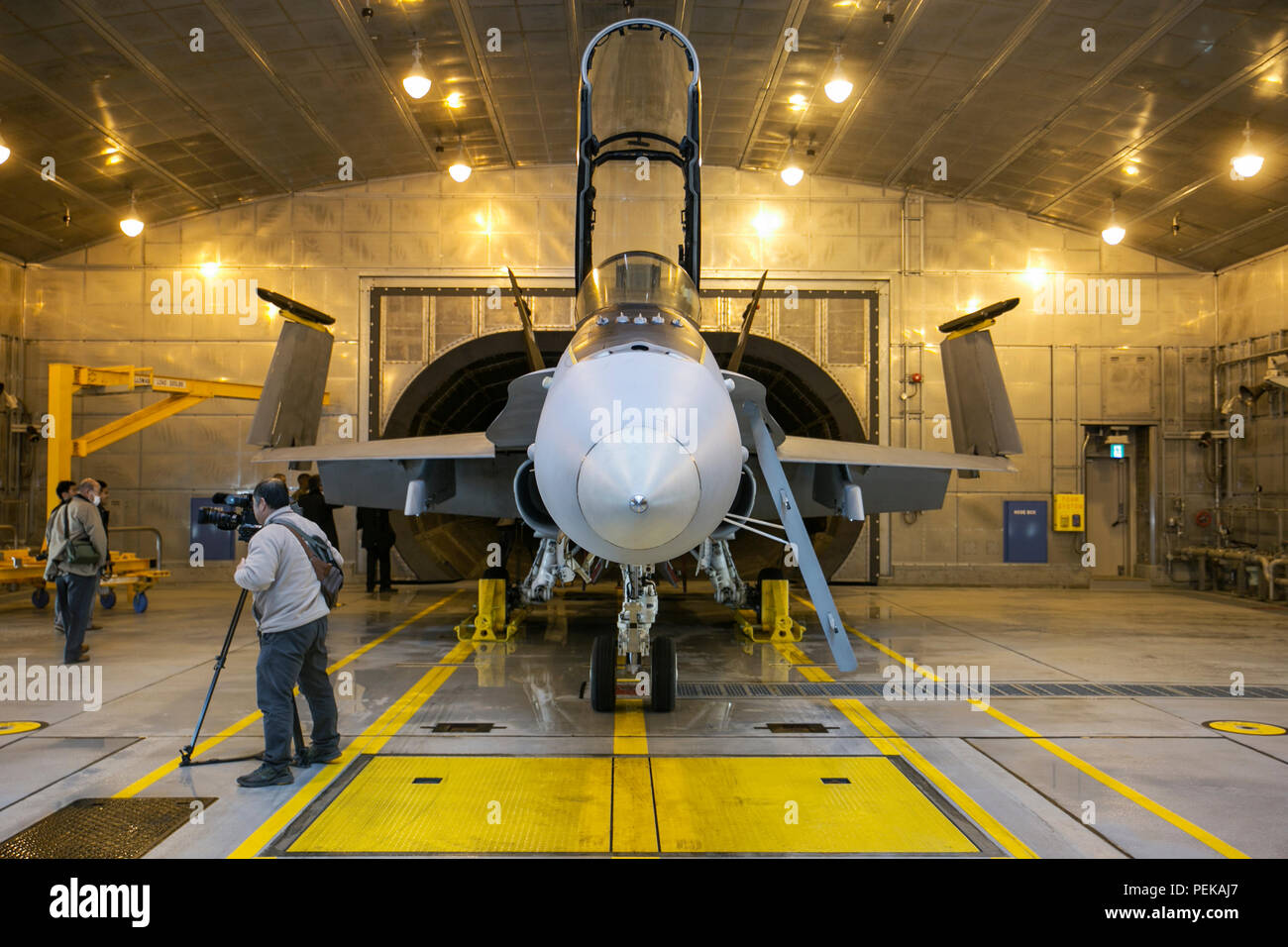 Engine test building hi-res stock photography and images - Alamy