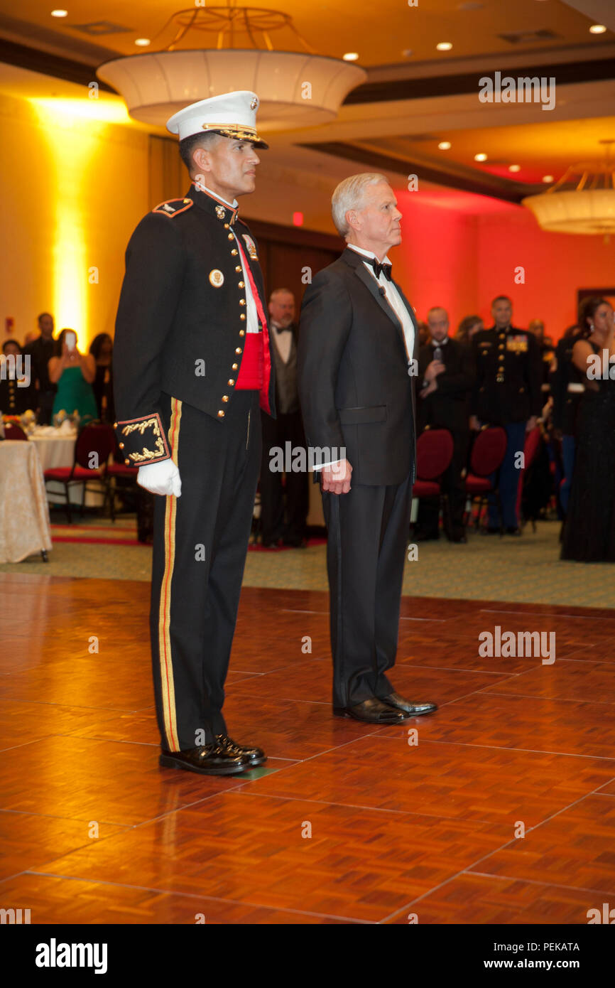 U.S. Marine Corps Gen. James F. Amos, right, 35th commandant of the ...