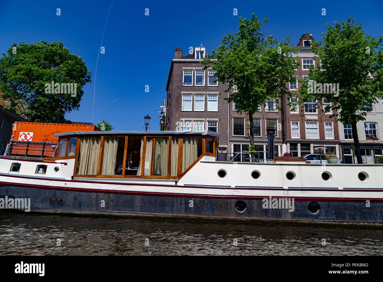 Floating houses in Amsterdam, Netherlands Stock Photo - Alamy