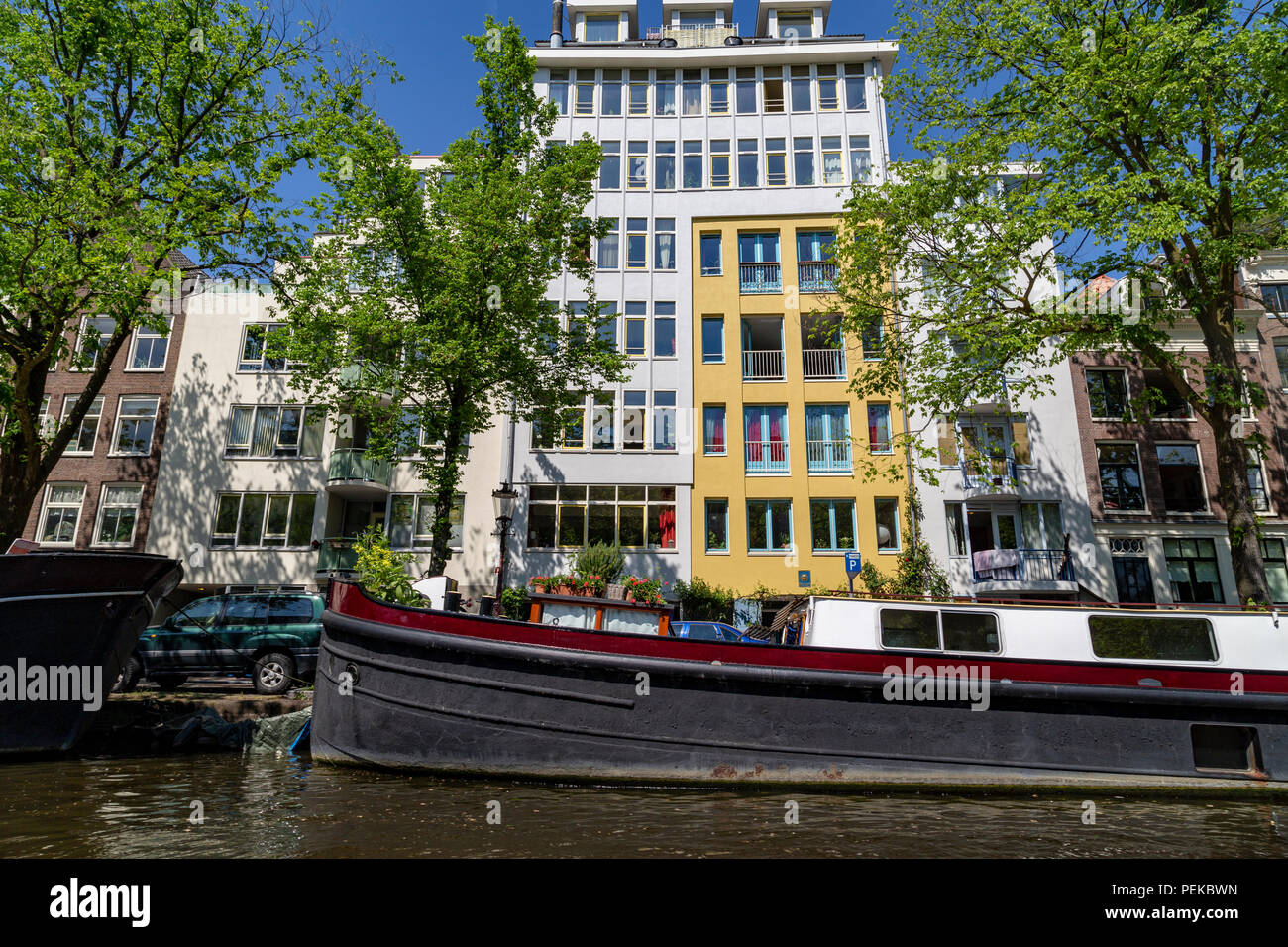 Floating houses amsterdam hi-res stock photography and images - Alamy