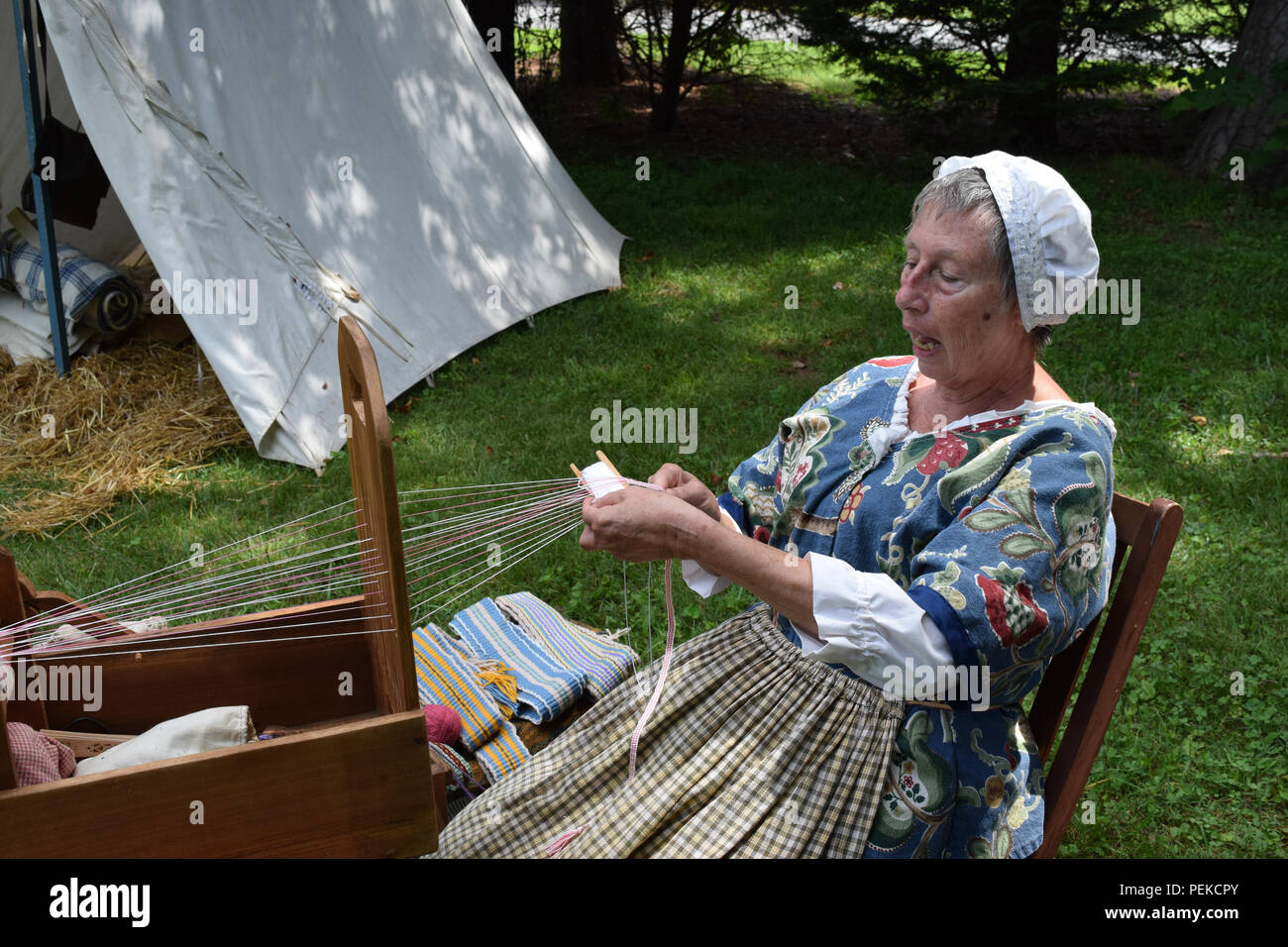 Looms In Colonial Times