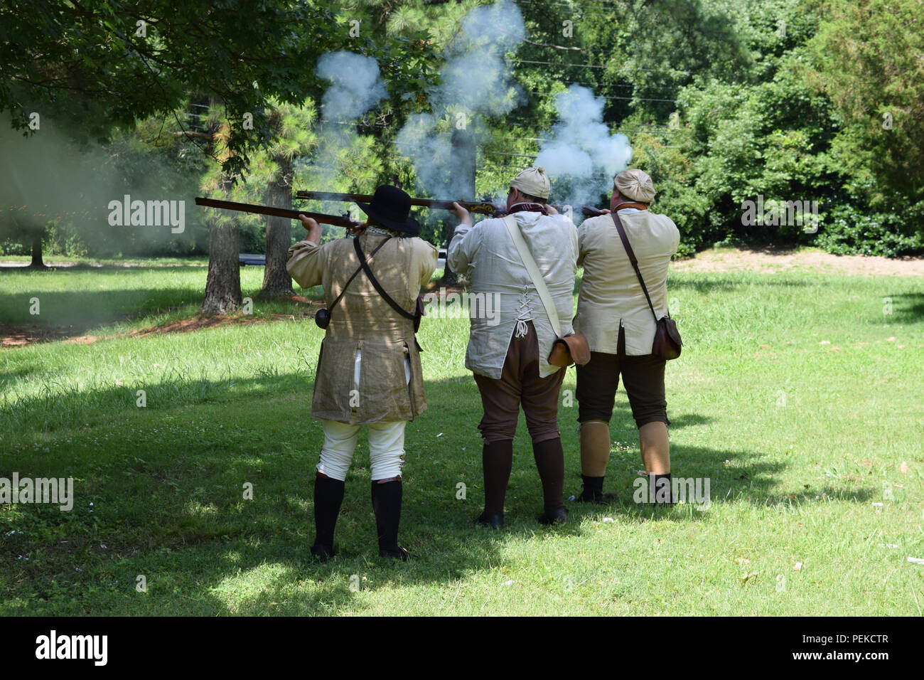 Musket firing hi-res stock photography and images - Alamy