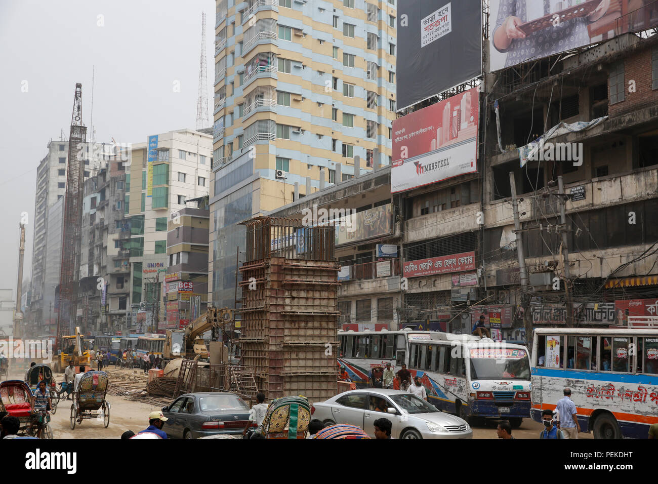 Road bridge flyover street light hi-res stock photography and images ...
