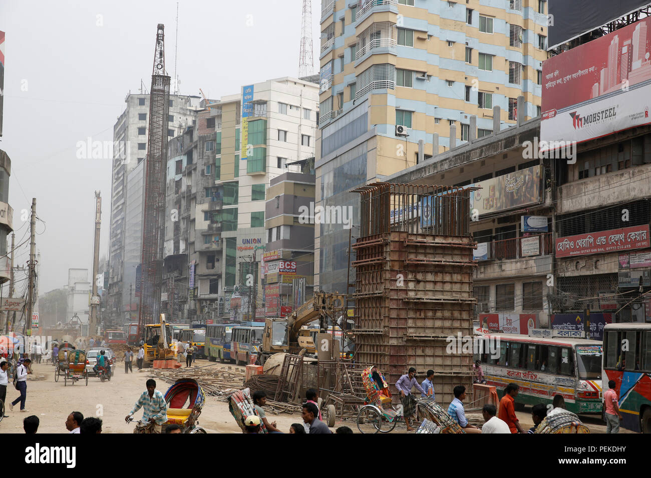 Road bridge flyover street light hi-res stock photography and images ...