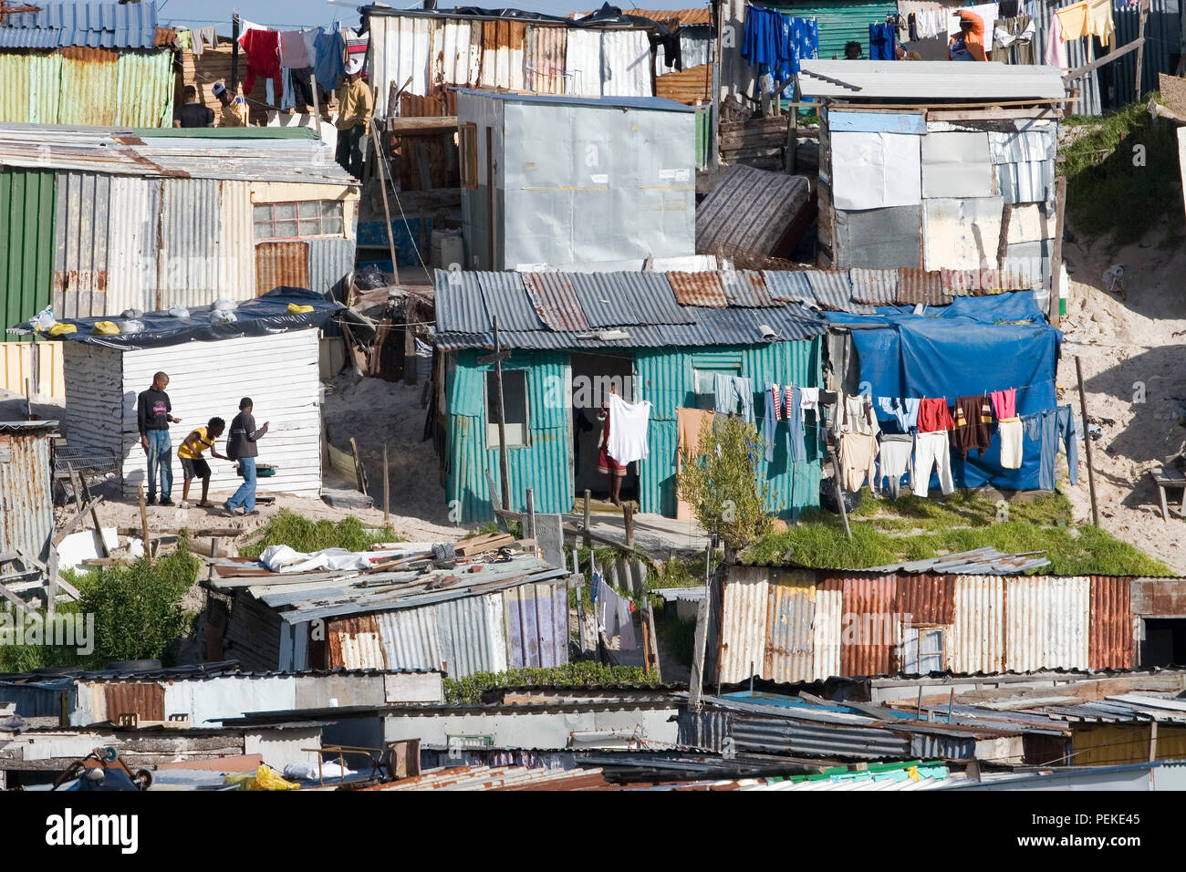 Shacks khayelitsha hi-res stock photography and images - Alamy