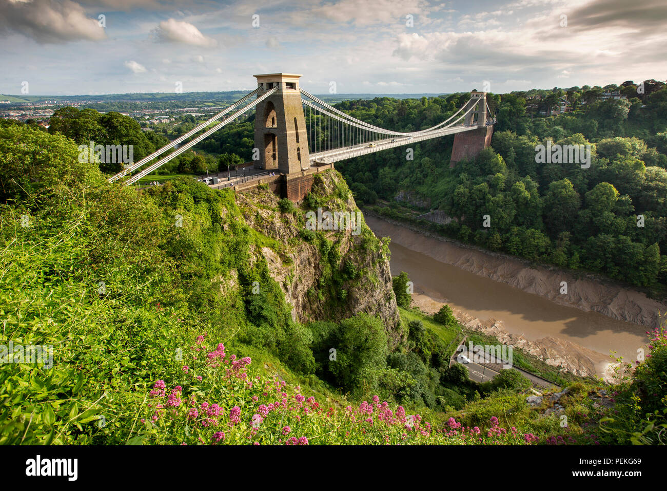 UK, England, Bristol, Avon Gorge, Brunels Clifton Suspension bridge ...