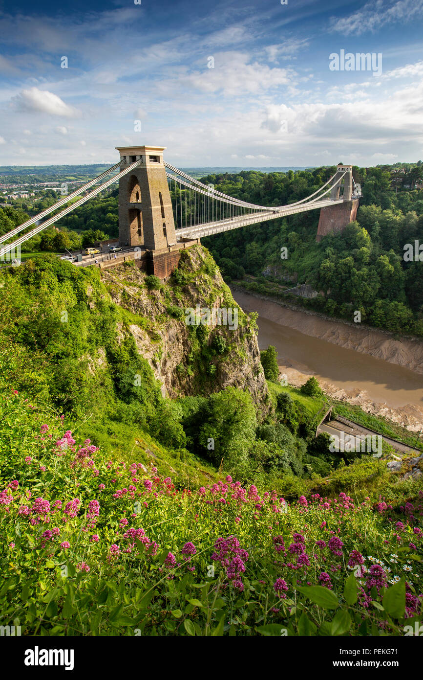 UK, England, Bristol, Avon Gorge, Brunels Clifton Suspension bridge ...