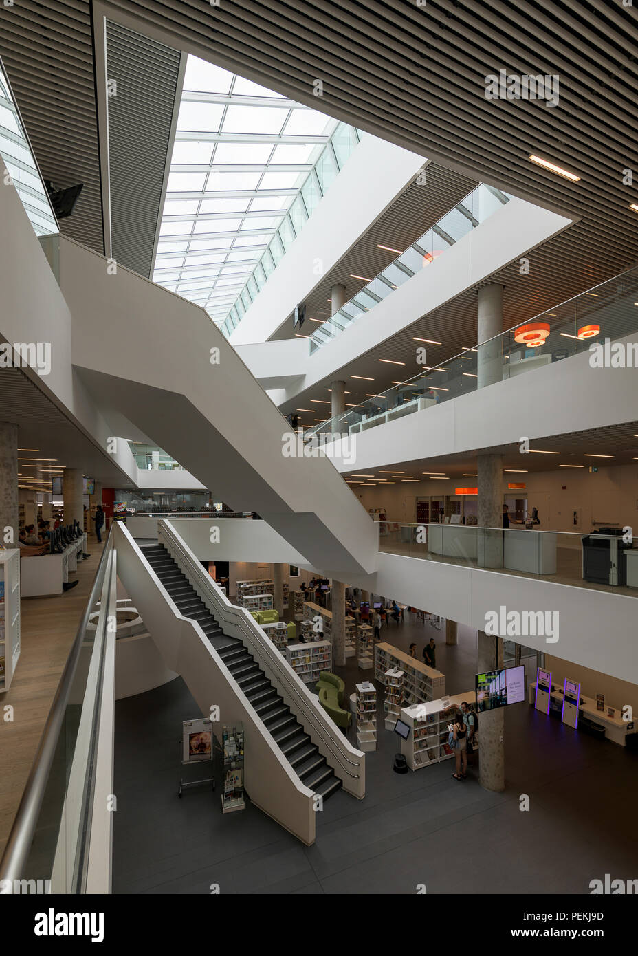 Inside interior lobby vertical garden hi-res stock photography and ...