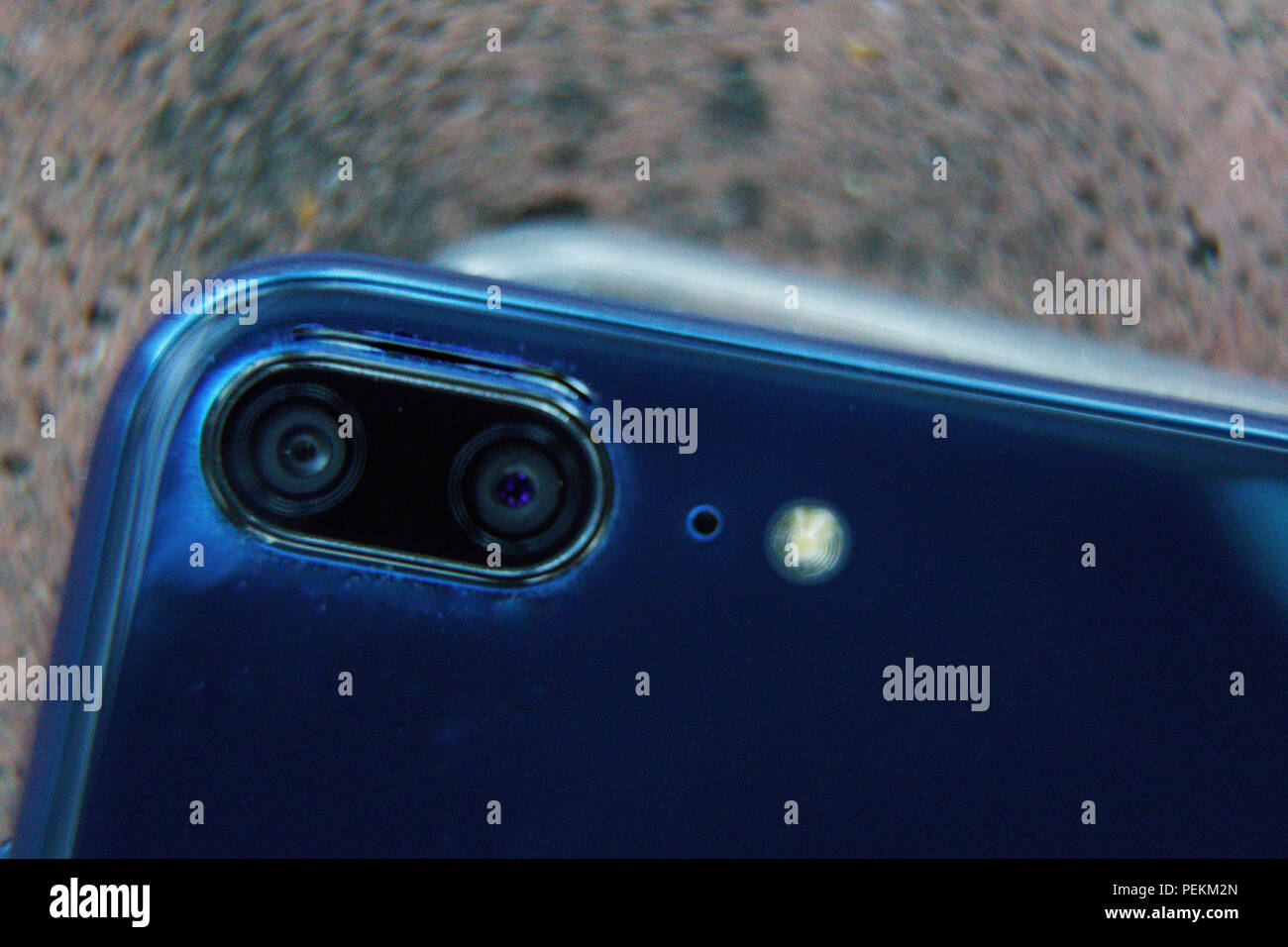 Dual screen phone hi-res stock photography and images - Alamy