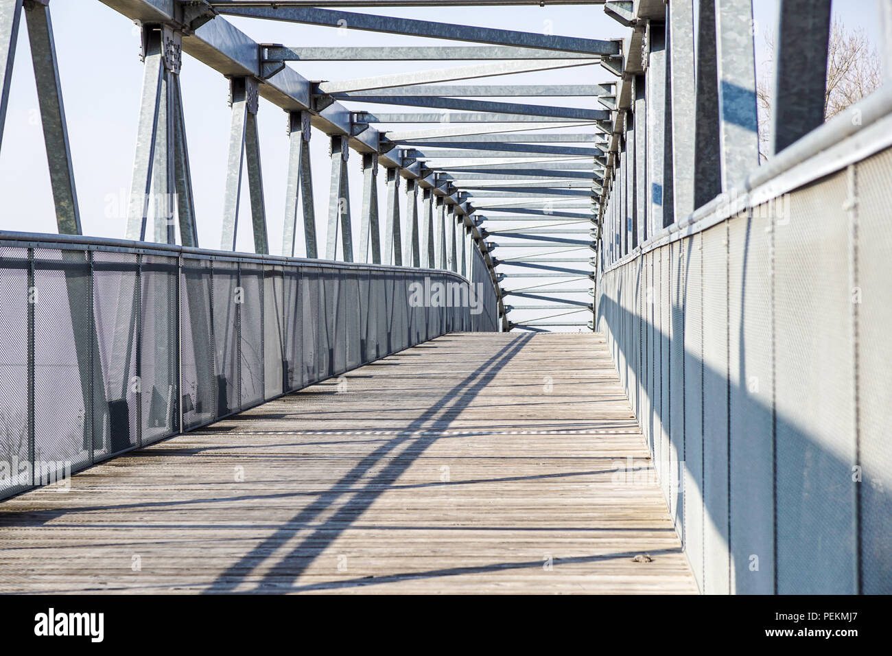 Glass pedestrian walk over bridge hi-res stock photography and images ...