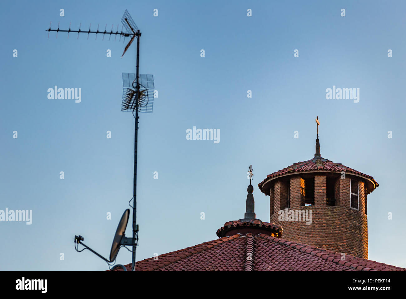 Dish cross hi-res stock photography and images - Alamy
