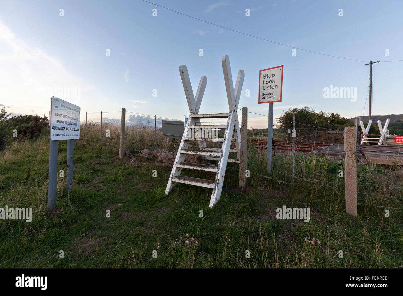 Network rail foot crossing hi-res stock photography and images - Alamy