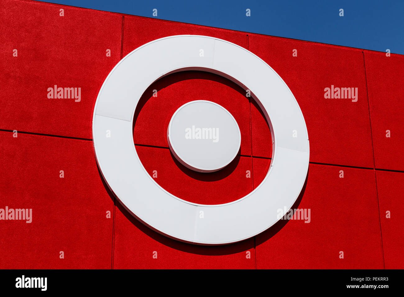 2018 target hi-res stock photography and images - Alamy