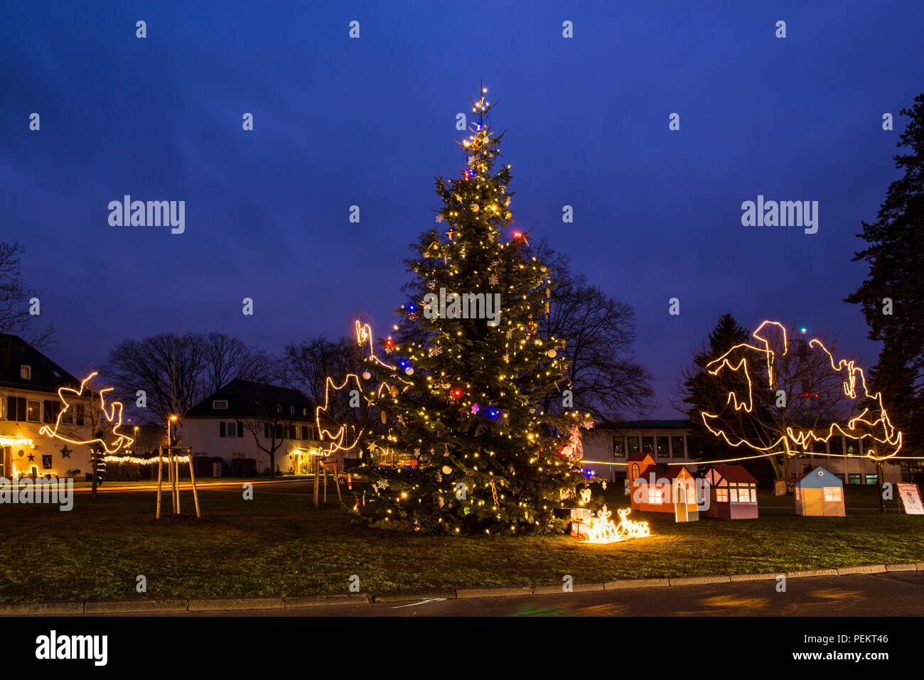 These are Christmas decorations on Lucius D. Clay Kaserne, Wiesbaden ...