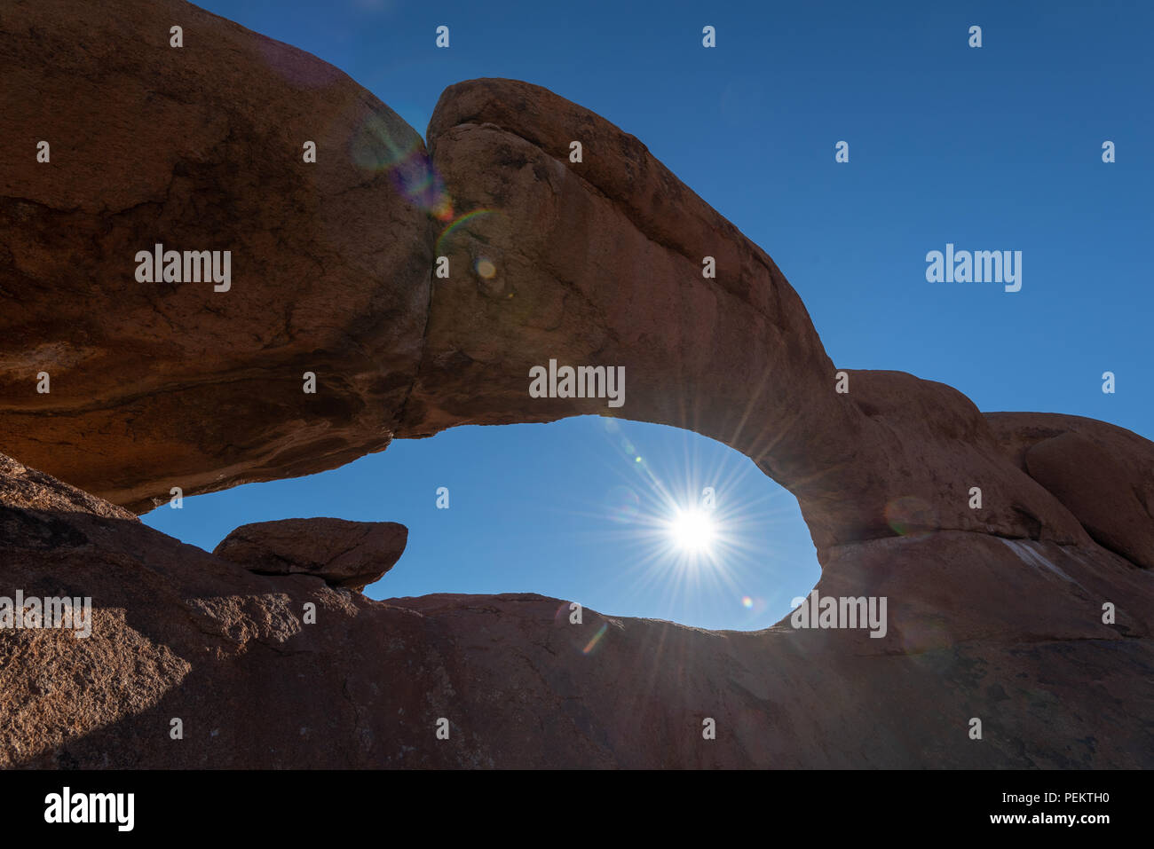 Massive arch hi-res stock photography and images - Alamy