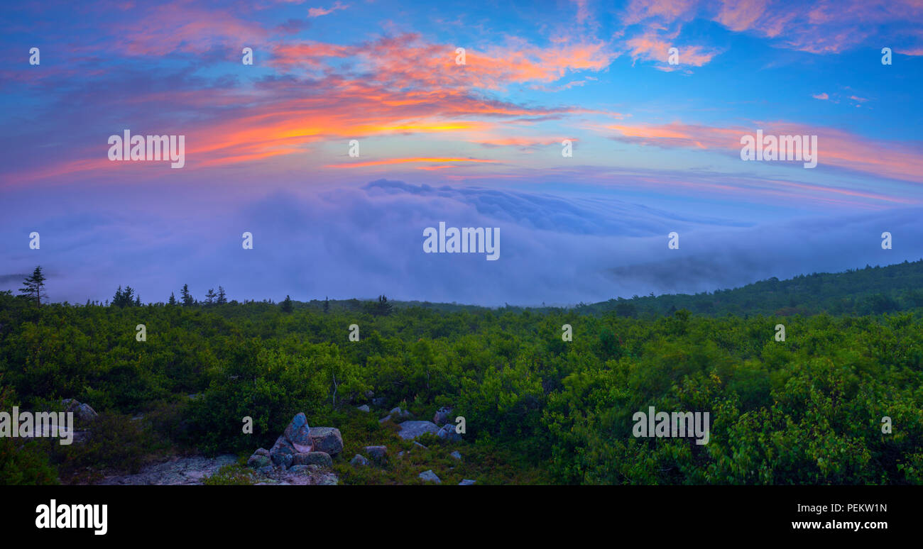 Sunrise panorama on mountain hi-res stock photography and images - Alamy