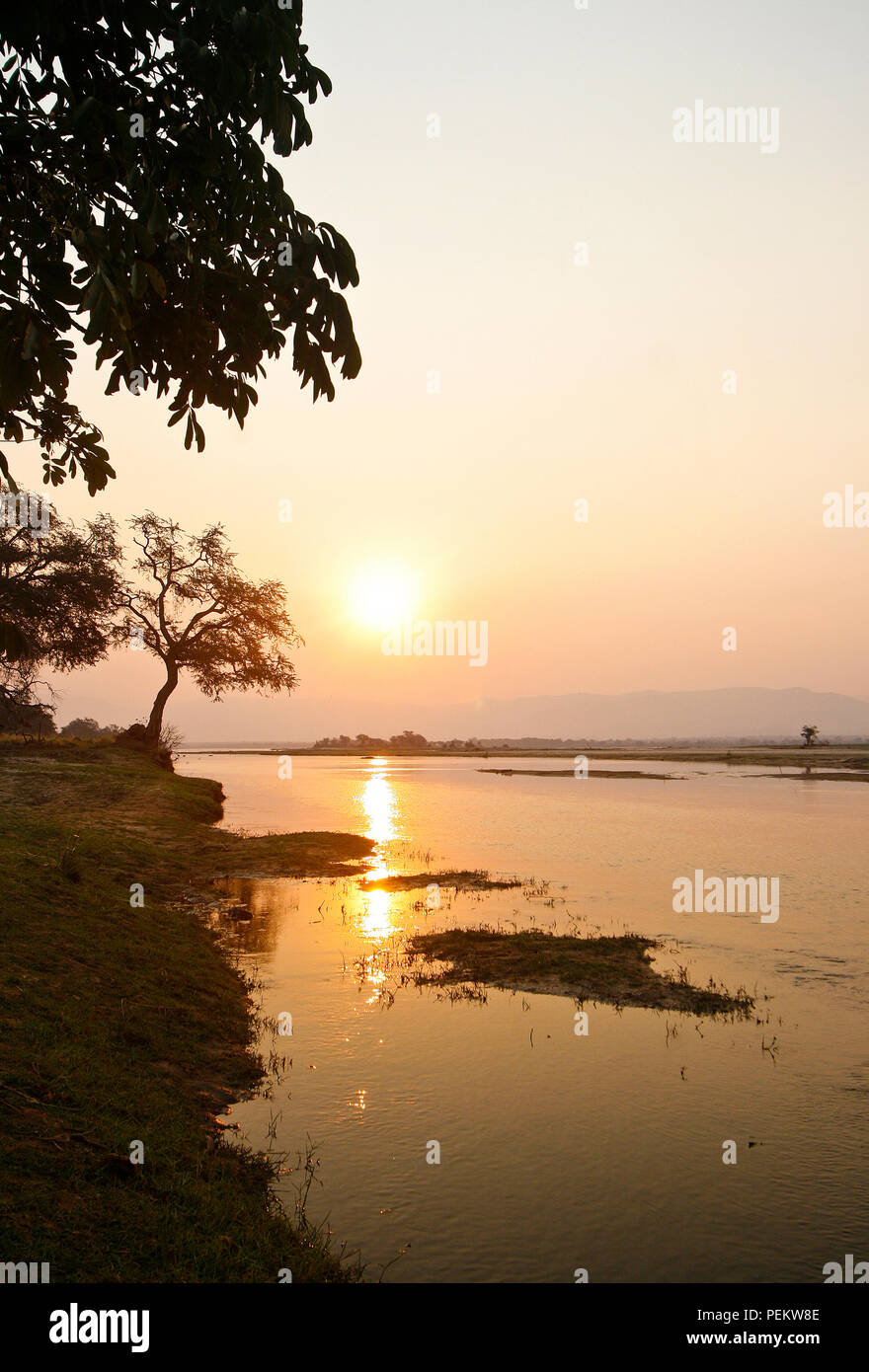 Zambezi river. Mana Pools National Park. Zimbabwe Stock Photo - Alamy
