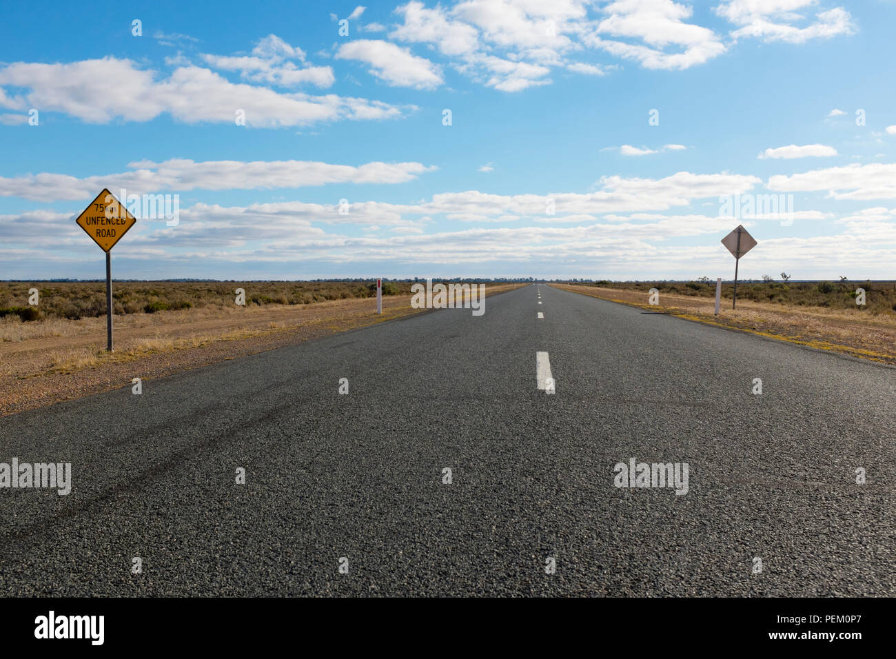 Road in outback Australia Stock Photo - Alamy