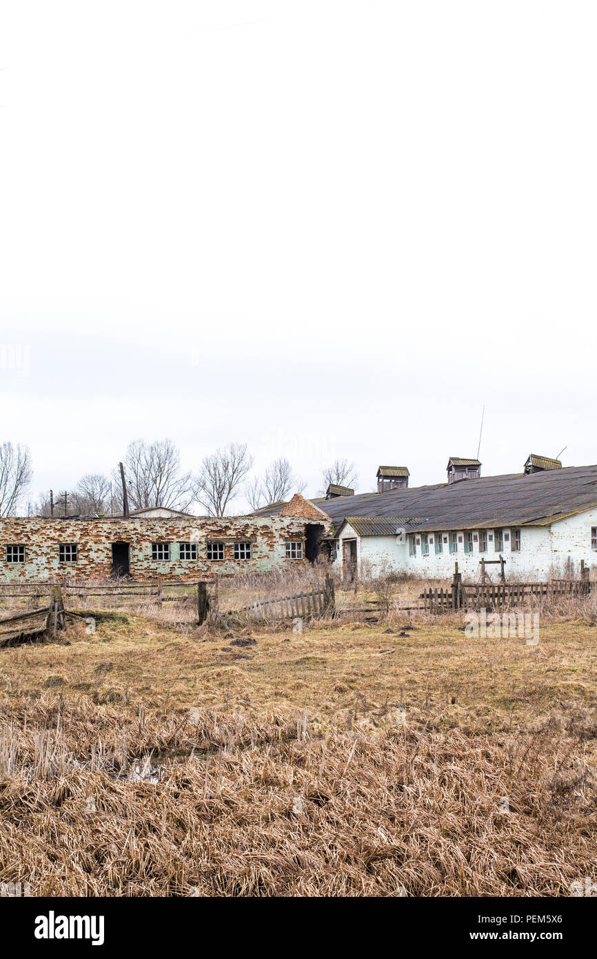 Brick barns hi-res stock photography and images - Alamy