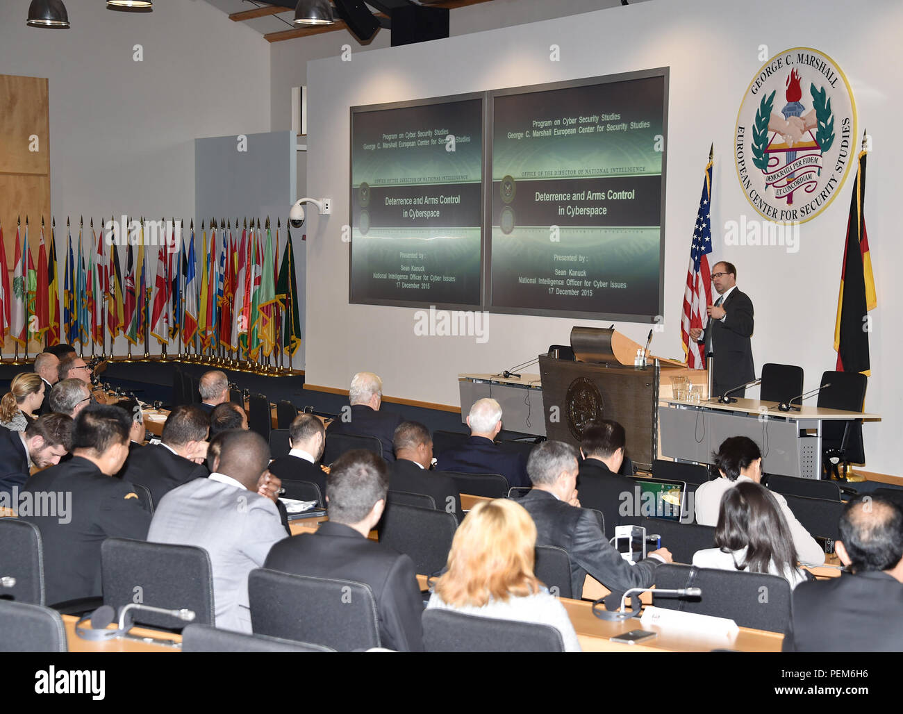 Kanuck hi-res stock photography and images - Alamy