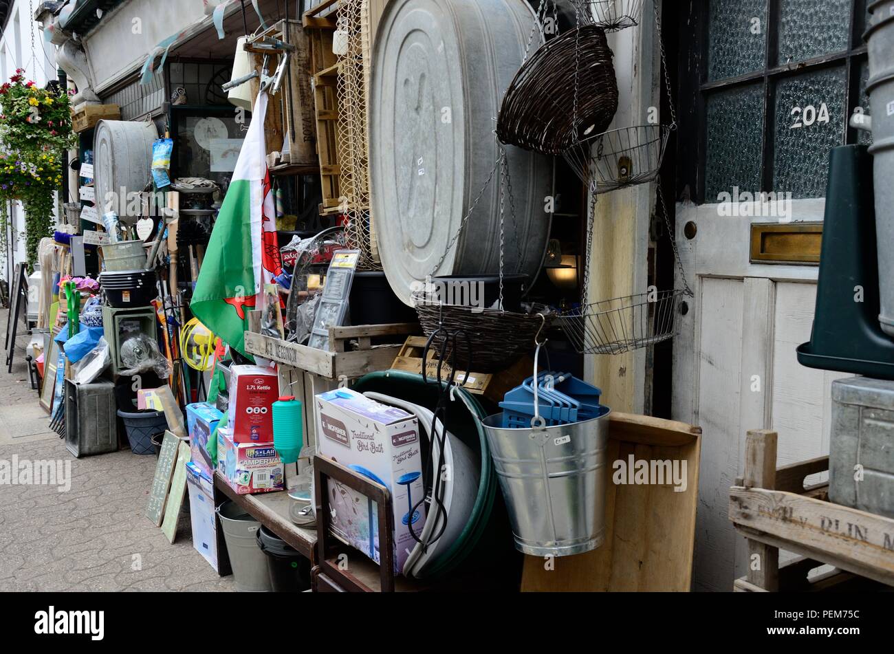 Ironmonger hi-res stock photography and images - Alamy