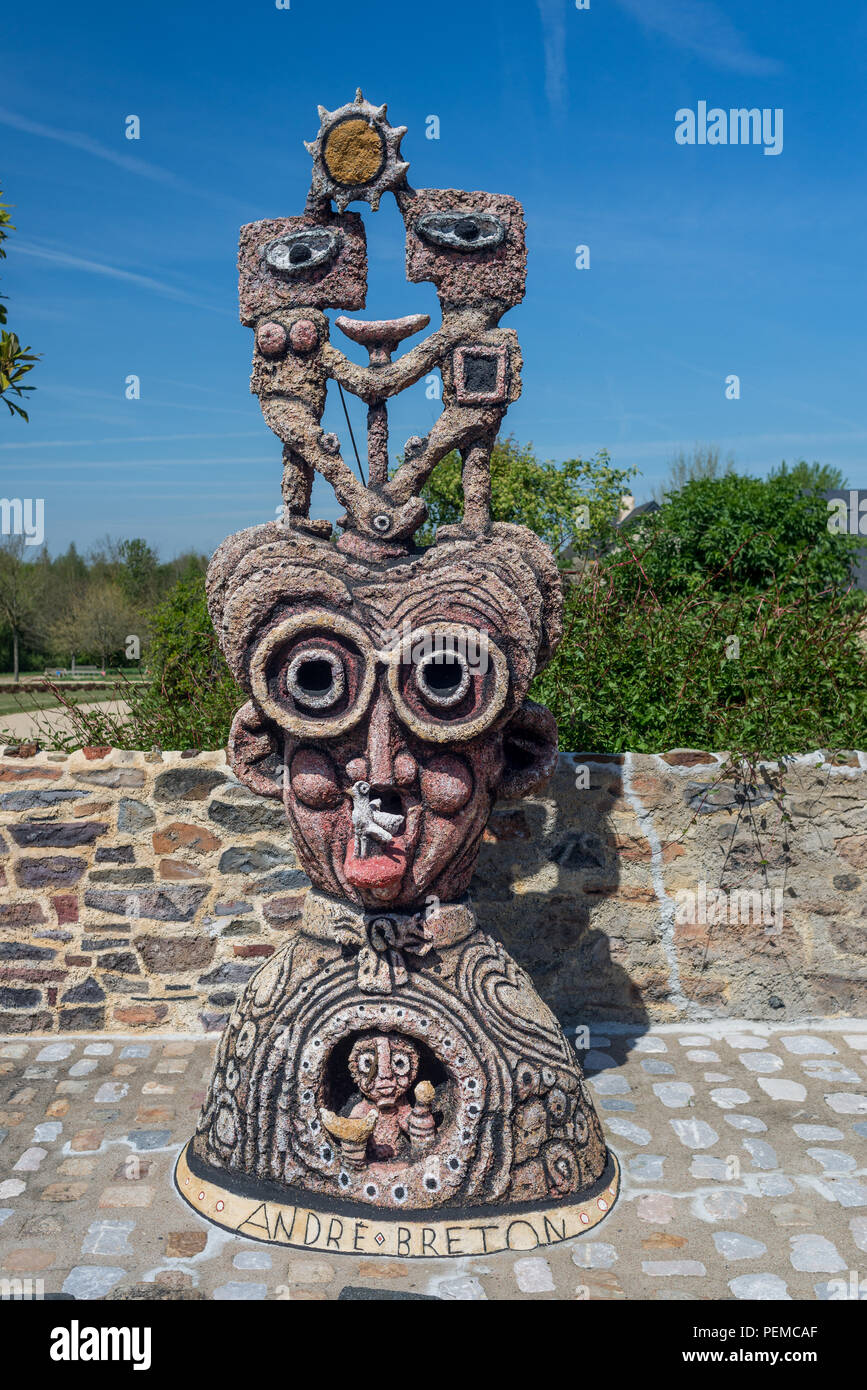 Robert tatin museum hi-res stock photography and images - Alamy