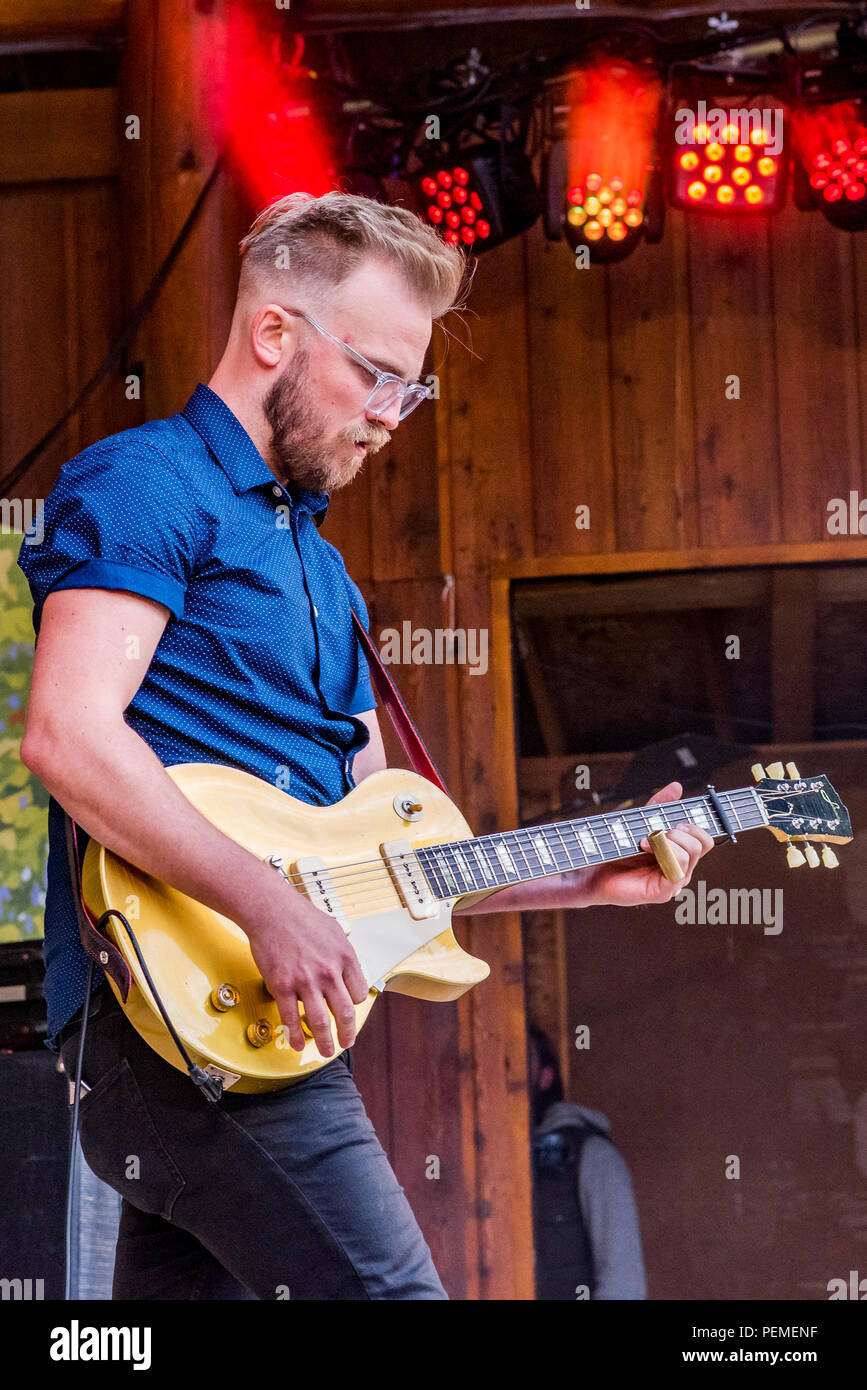 Joey landreth hi-res stock photography and images - Alamy